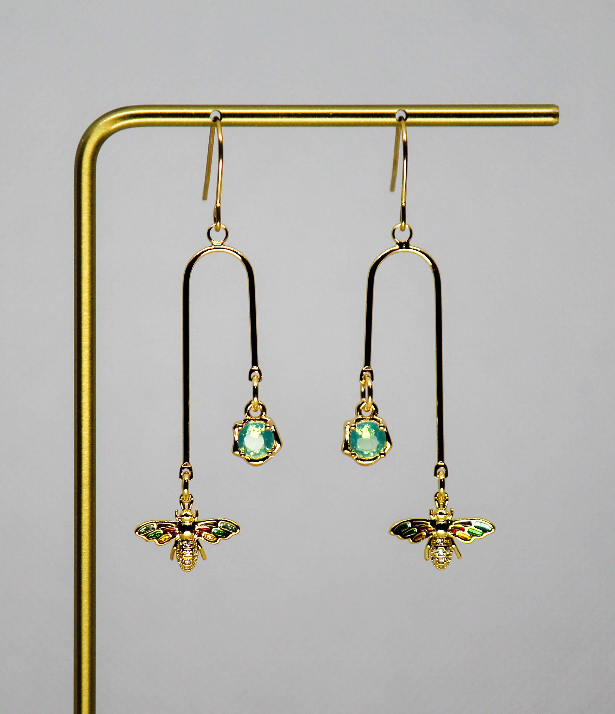 Gold Enamel Bee With Gem – Rachel Cielo